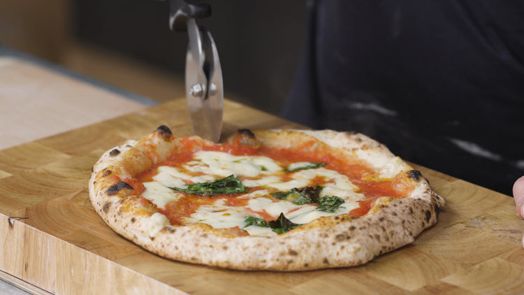 How to make Neapolitan pizza: Cooking the pizza | Gozney – Gozney