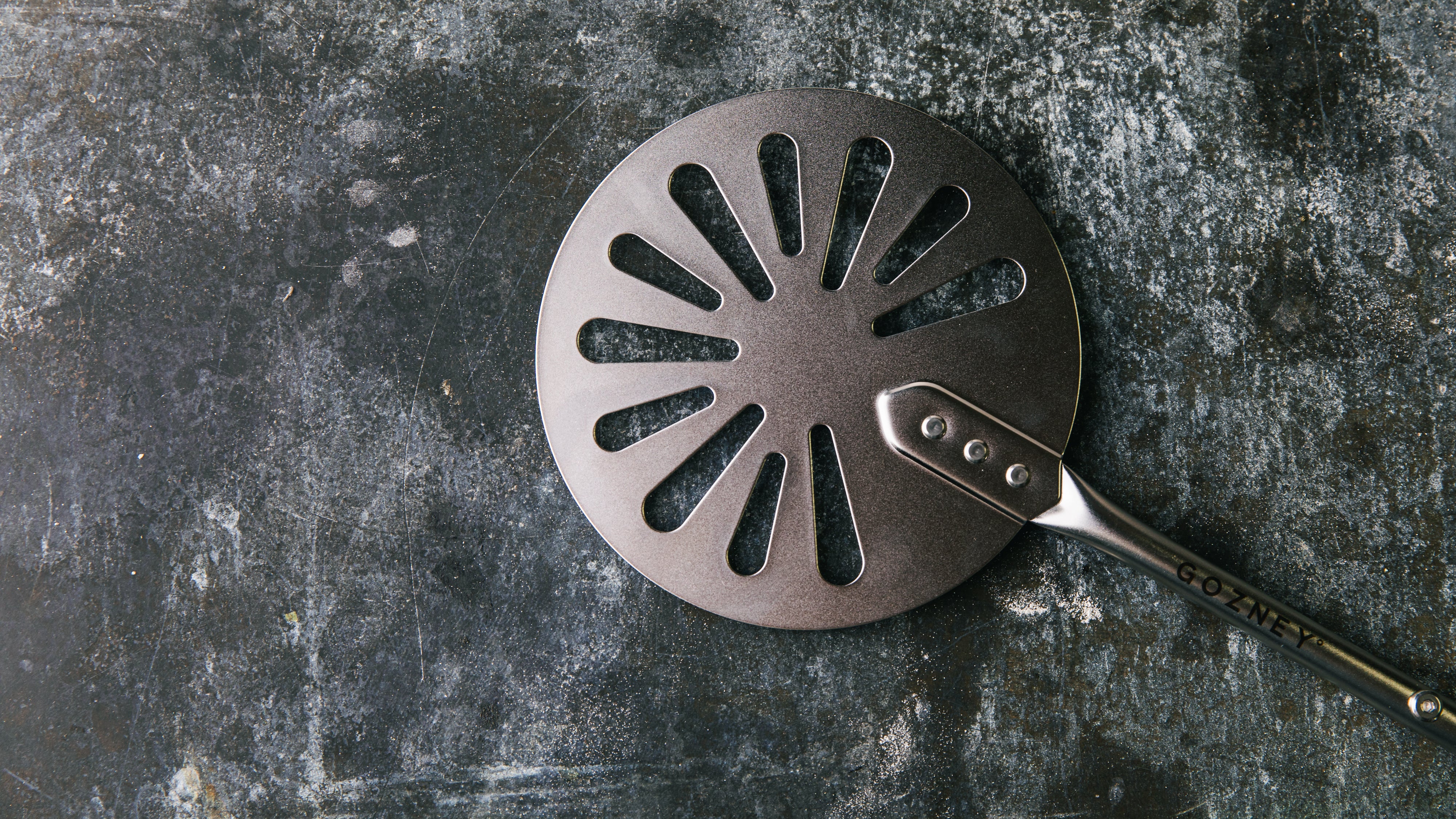 How To Use a Pizza Turning Peel | Gozney Academy – Gozney
